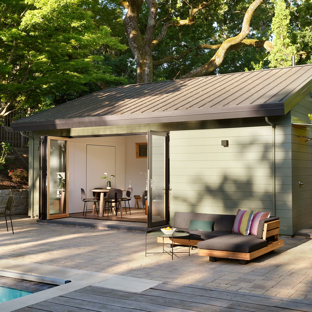 How the Penelope Wall Bed Transformed a 350-Square-Foot Poolside Guest