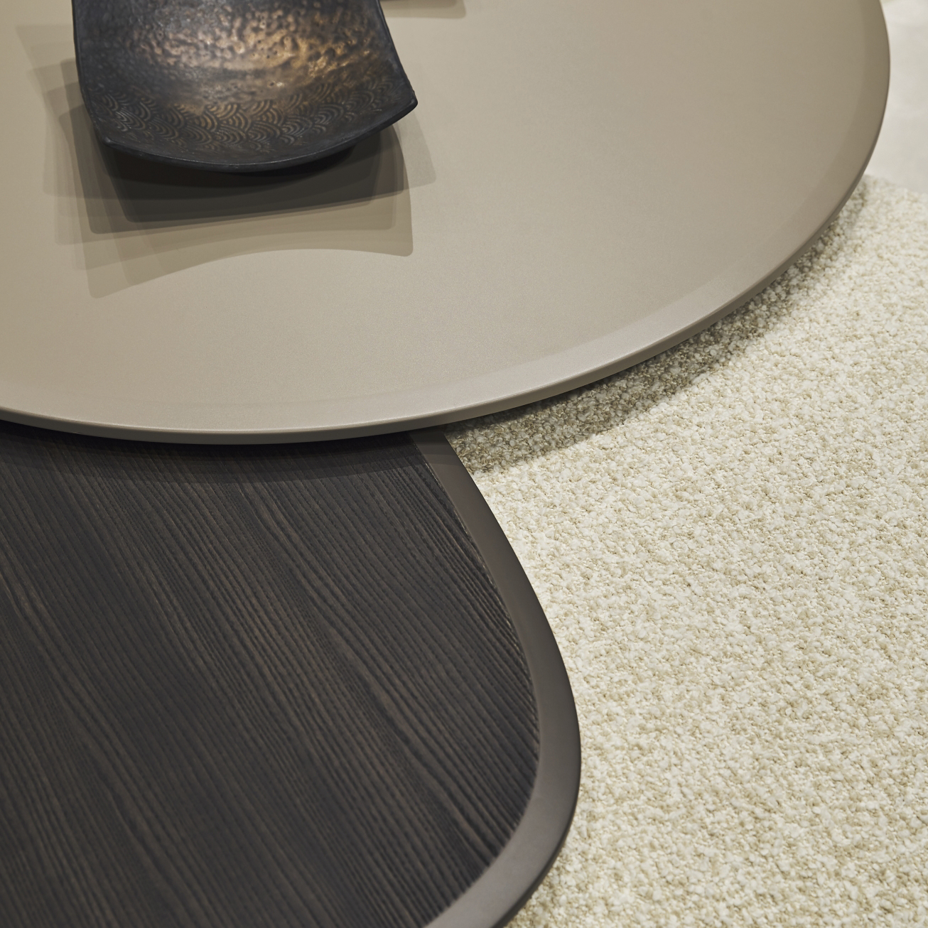 Dynamic | Height-Adjustable Coffee to Dining Table
