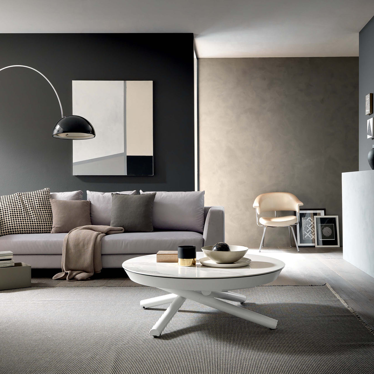 Soleil Height-Adjustable Table | Round Top Leaf Extension